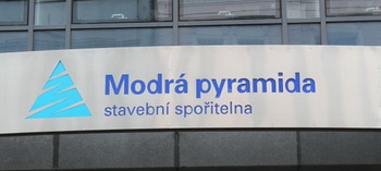 Modrá pyramida se hodlá vypořádat se staršími „přespořenými“ smlouvami ...